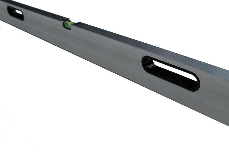 8′ Straightedge | Great North Hardscape